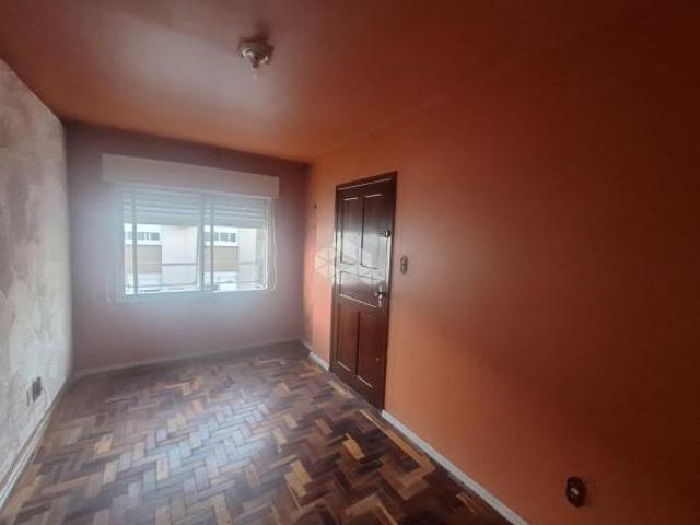 Apartamento com 03 quartos, condomínio com salão de festas, playground portaria 24 horas, churrasque