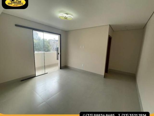 Apartamento com 03 quartos Laerte Lender