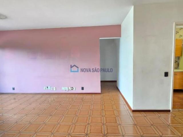 Apartamento com 03 quartos, localizado na região do Real Parque