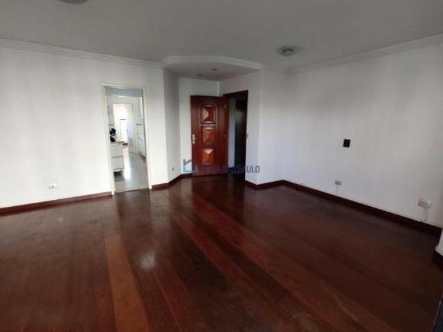 Apartamento com 03 quartos na região do Campo Belo