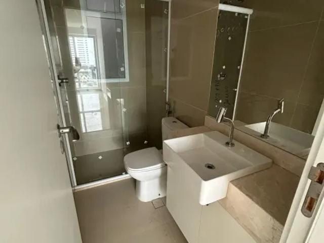 Apartamento com 03 quartos ponta d'areia