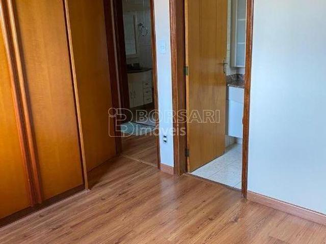 APARTAMENTO COM 03 QUARTOS SENTO UM SUITE PARA LOCACAO E VENDA