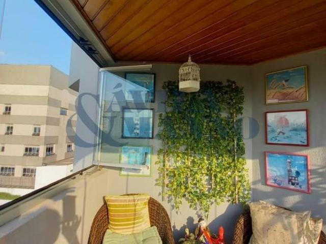 Apartamento com 03 Quartos sendo 01 suíte