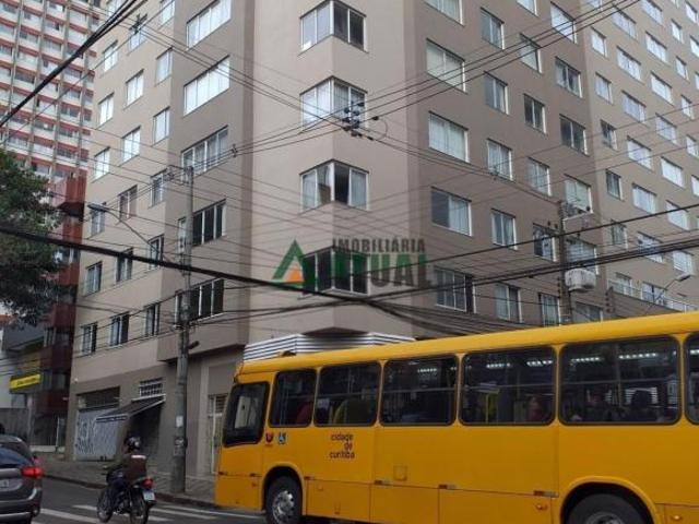 Apartamento com 03 quartos sendo 01 suíte na cidade de Curitiba