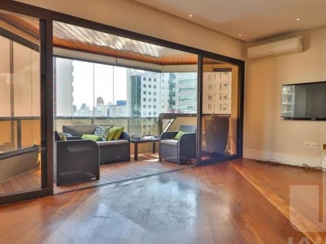 Apartamento com 04 dormitórios e 02 suítes no Jardim Paulista com 03 vagas