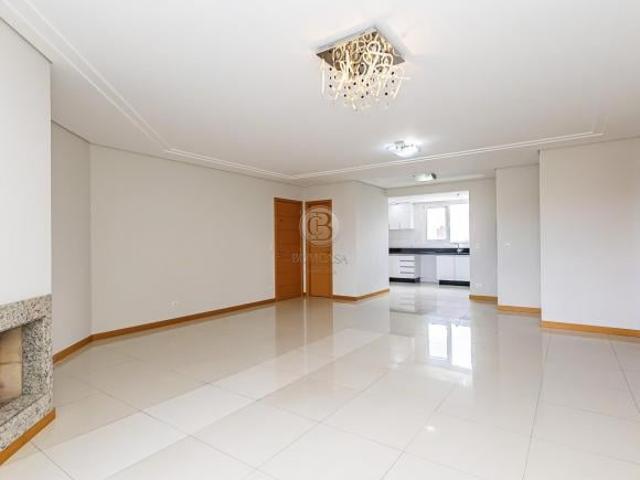 Apartamento com 04 dormitórios o bairro Bigorrilho