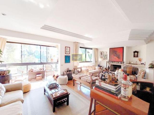 Apartamento com 04 dormitórios para venda no Morumbi