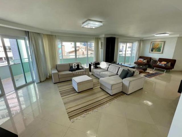 Apartamento com 04 suítes na Praia Grande em Torres RS
