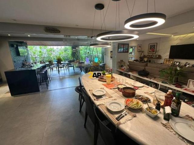 Apartamento com 04 suítes e 04 vagas à venda Vila Suzana