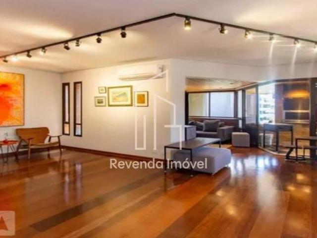 Apartamento com 04 Suites, 4 Vagas, 230 m² bairro Panamby, R$ 2.200.000,00