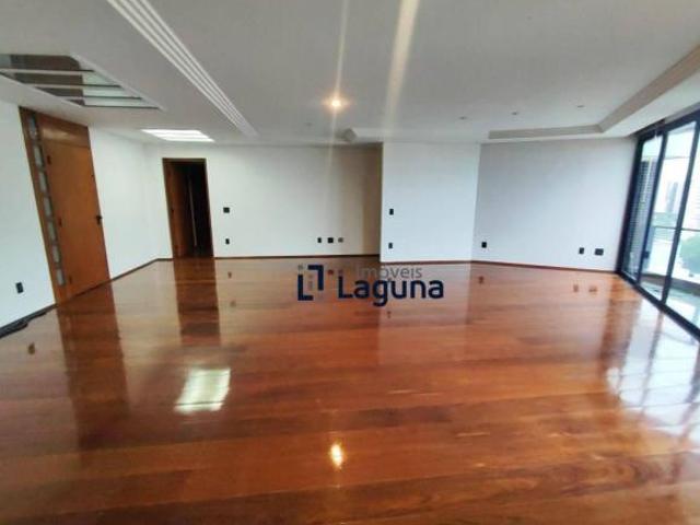 Apartamento com 04 quartos, sendo 03 suíte à venda, 260 m² por R$ Vila Bastos Santo André/SP