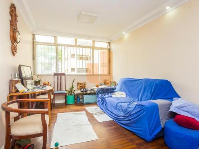 Apartamento com 104 m2 em ótima localização da Santa Cecília