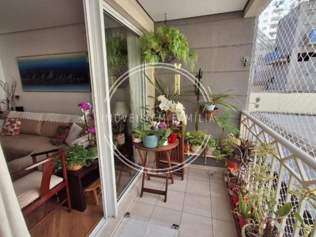 Apartamento com 104 m², 3 quartos sendo 1 suíte à venda no bairro Pompéia