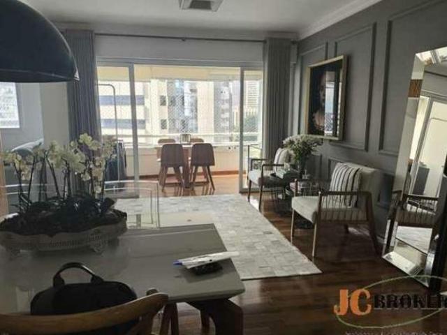 Apartamento com 104m², 3 dormitórios sendo 1 suíte, 3 vagas