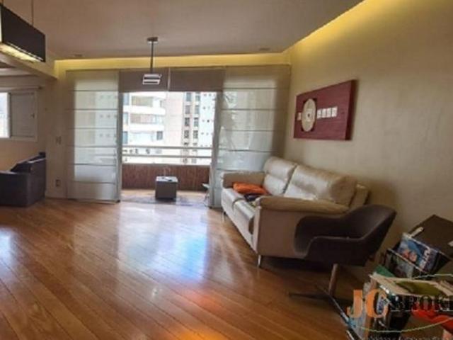 Apartamento com 104mº, 3 dormitórios, sendo 1 suíte, 2 vagas