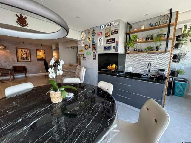 Apartamento com 104m² ao lado do metrô Belem