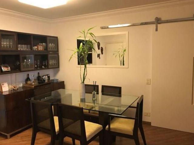 Apartamento com 105 m² de área útil, amplo living, 3 dormitórios sendo 1 suíte, 1 vaga de garagem