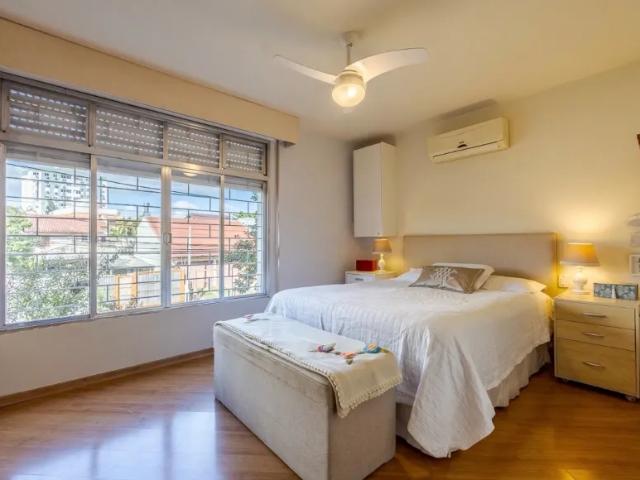 Apartamento com 105 metros 2 quartos no bairro Jardim Botânico em Porto Alegre RS