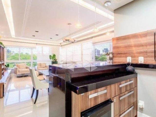 Apartamento com 105m², churrasqueira e duas vagas, no Boa Vista