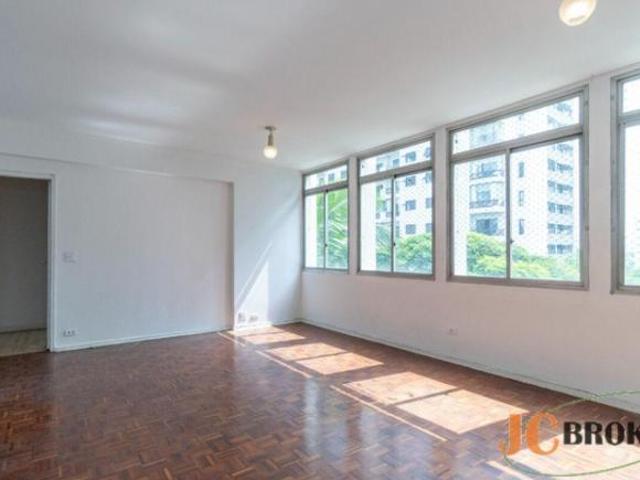 Apartamento com 107m² de área útil, 3 dormitórios, sendo 1 suíte, 1 vaga