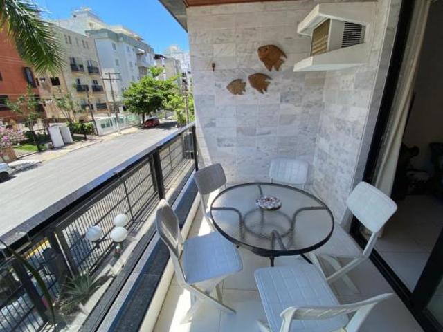 Apartamento com 100m² à venda na praia da Enseada, Guarujá