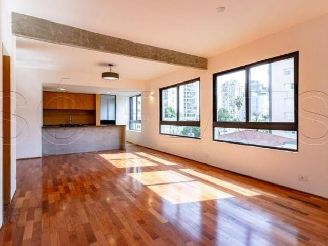 Apartamento com 100m² com excelente localização na Vila Olímpia