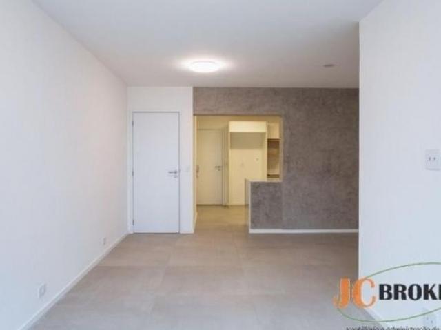 Apartamento com 100m² de área útil, 3 dormitórios sendo 1 suíte com closet, 1 vaga de garagem
