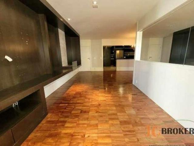 Apartamento com 100m² de área útil, living, cozinha americana, 2 dormitórios, closet, 1 vaga