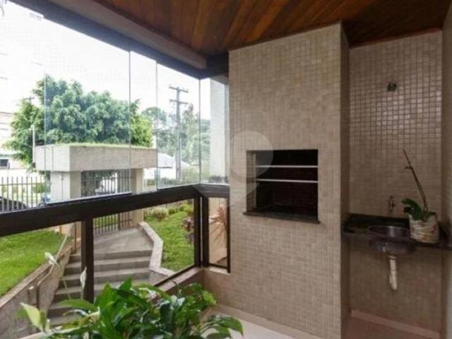 Apartamento com 101 m² e 3 quartos à venda em Curitiba