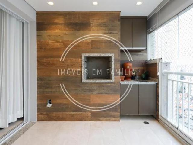 Apartamento com 102 m², 3 quartos sendo 1 suíte à venda no bairro Barra Funda