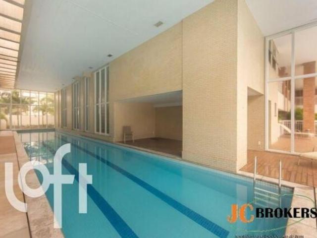 Apartamento com 102 m², 2 dormitórios sendo 2 suítes