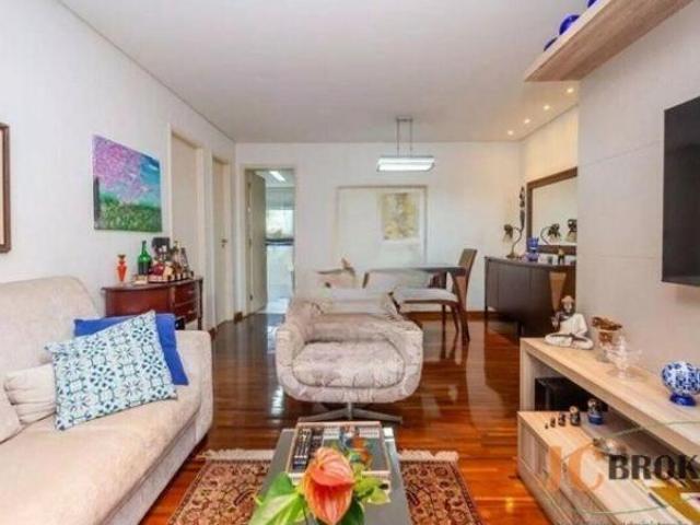 Apartamento com 102m² de área útil, 3 dormitórios sendo 1 suíte, 2 vagas