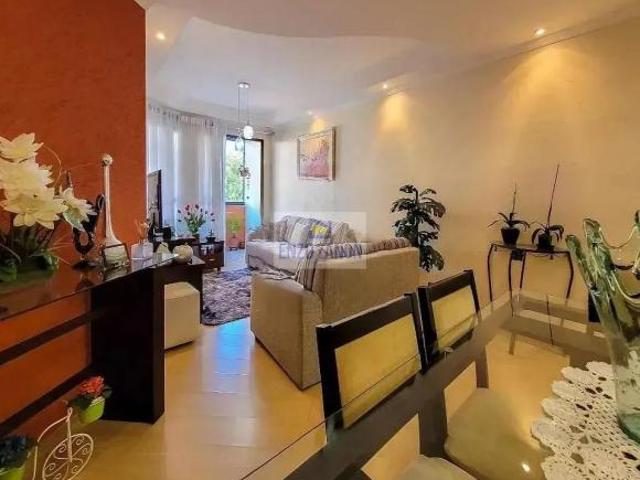 Apartamento com 114 m² de área útil, são 3 vagas livres de garagem, 3 dormitórios suíte. Condomíni