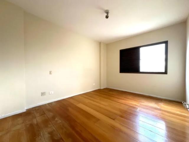 Apartamento no Água Verde com 114m² de 3 quartos 1 suíte 2 vagas e sacada gourmet