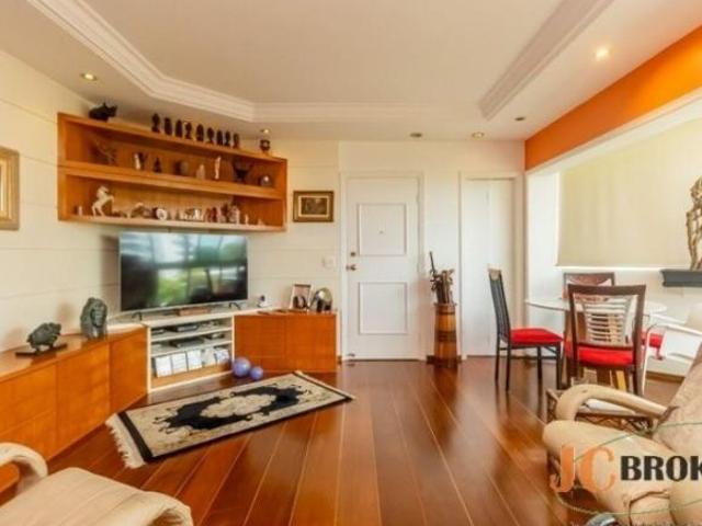 Apartamento com 115m² de área útil, 3 dormitórios sendo 1 suíte, cozinha, 2 vagas