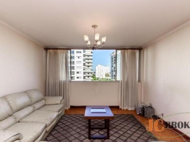 Apartamento com 117m² de área útil, 3 dormitórios, 1 vaga