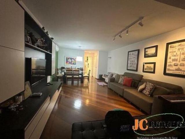 Apartamento com 118 m², 3 Dormitórios, sendo 1 suíte, Living para 2 ambientes com varanda, 2 Vagas