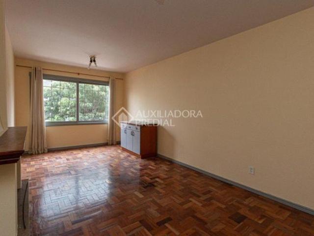 APARTAMENTO COM 110M², 3 DORMITÓRIOS COM LAREIRA NO PETRÓPOLIS