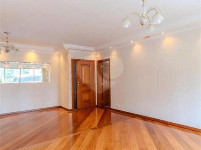 Apartamento com 112 m² e 3 quartos à venda em Vila Clementino