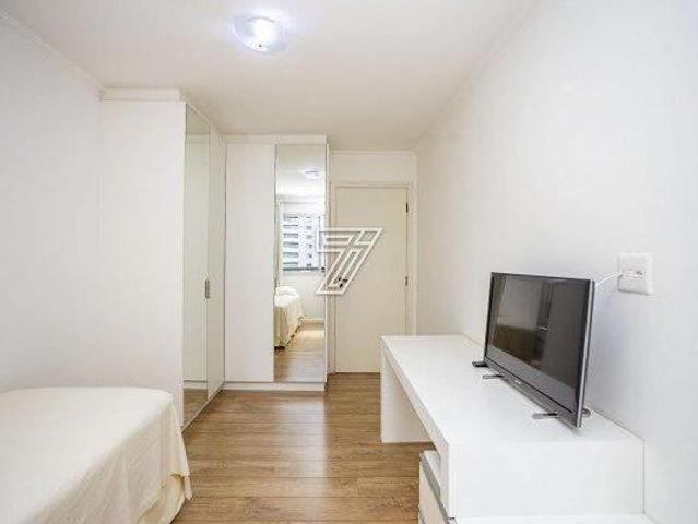 APARTAMENTO COM 113 m², 3 DORMITÓRIOS, VAGA DE GARAGEM LIVRE, FACE LESTE