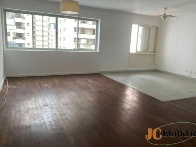 Apartamento com 113m² de área útil, 3 dormitórios sendo 1 suíte, 2 vagas
