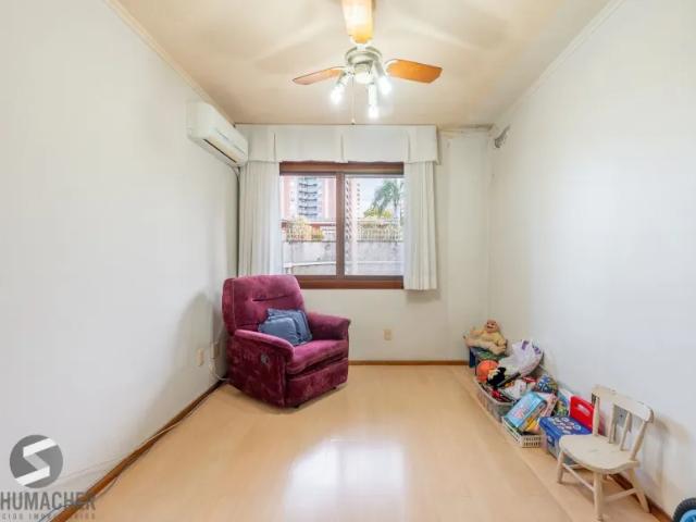 Apartamento com 124m² e 3 dormitórios, 1 suíte, 2 vagas no bairro Higienópolis