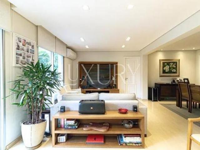 Apartamento com 125 m², 3 quartos sendo 1 suíte à venda no bairro Alto De Pinheiros