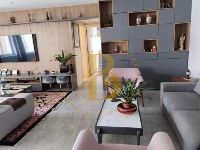 Apartamento com 126.0 m², à venda no bairro Higienópolis