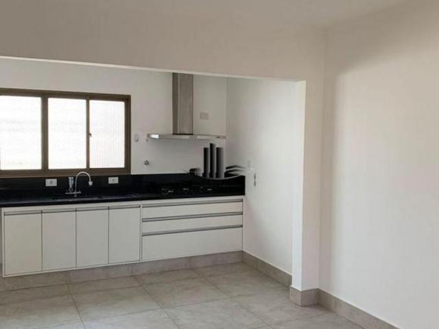 Apartamento com 126m², 3 dormitórios 1 suíte e 2 vagas Avalia Permuta. SCS/SP