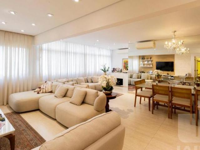Apartamento com 120 m2, 2 dormitórios, 1 suíte recém reformado