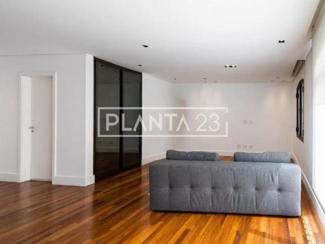 Apartamento com 120 m², 2 quartos sendo 1 suíte à venda no bairro Jardim América