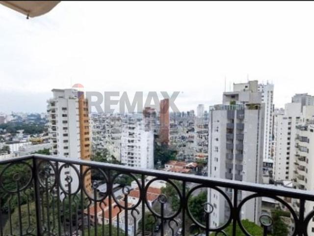 Apartamento com 120 metros 3 dormitorios 1 suite 2 vagas em MOEMA