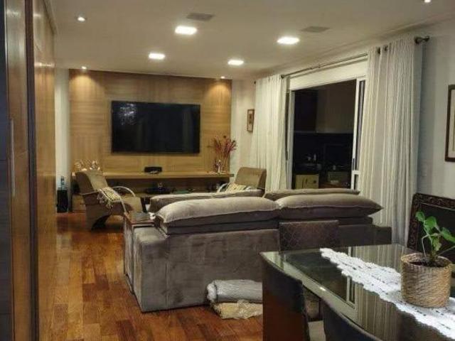 Apartamento com 121 m², 3 quartos sendo 1 suíte à venda no bairro Granja Julieta