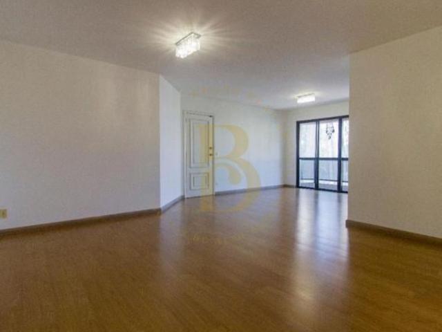 Apartamento com 121 m², 3 quartos sendo 2 suítes à venda no bairro Morumbi